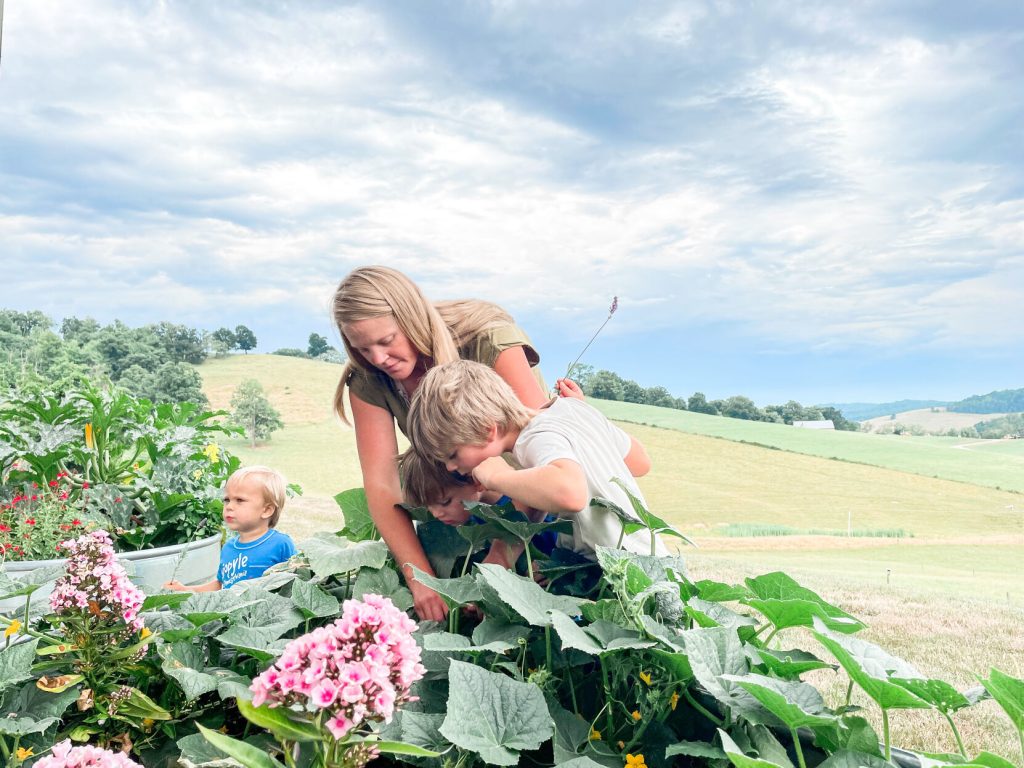 Mother knows best: ‘Crunchy Moms’ take parenting back to its roots ...